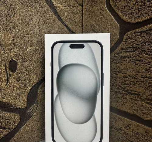 iPhone 15, 256 ГБ