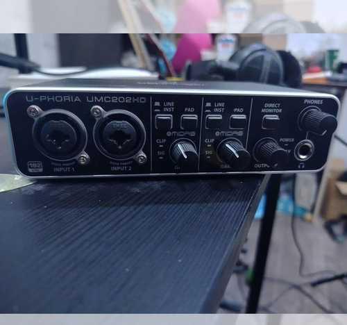 Внешняя звуковая карта behringer umc202hd