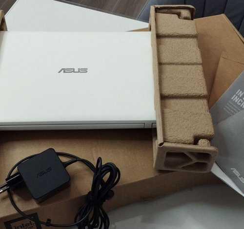 Ноутбук asus vivobook на ssd