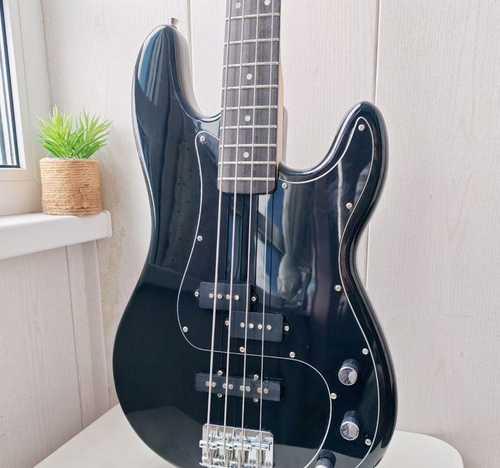 Бас-гитара Fender Squier P-Bass Affinity