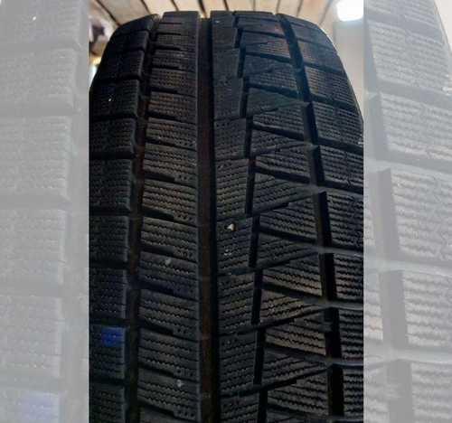 Bridgestone Blizzak Revo GZ 215/55 R17