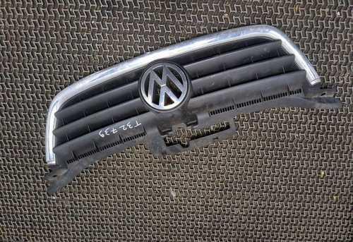 Решетка радиатора Volkswagen Touran, 2003