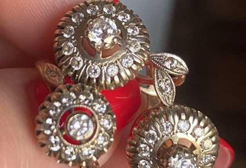 Комплект кольцо серьги золото 750 пр