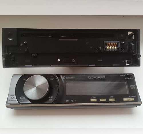 Панель Pioneer DEH-600BT