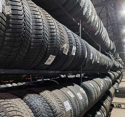 Kumho Solus KH16 215/55 R17 93V