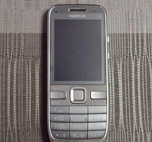 Nokia E52