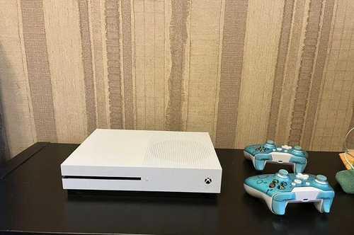 Xbox one s 1tb с играми