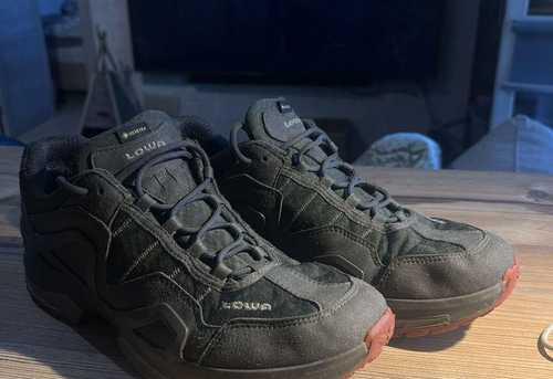 Трекинговые ботинки Lowa