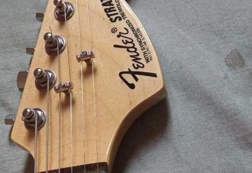 Электрогитара Fender Stratocaster