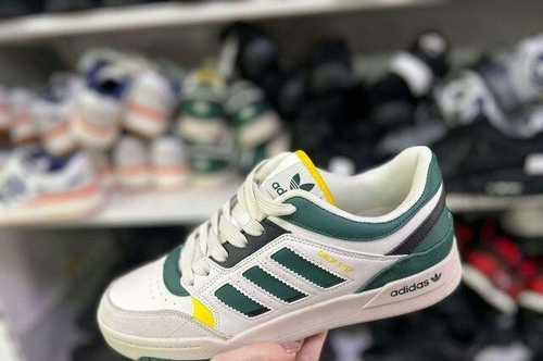 Новые кроссовки (кеды) adidas.В размерах