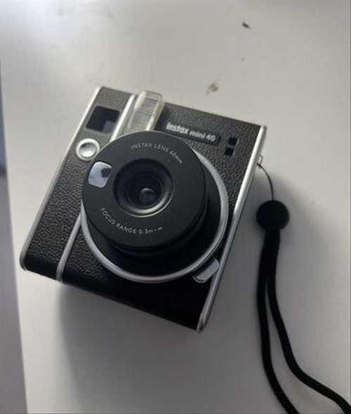 Компактный фотоаппарат Instax mini 40