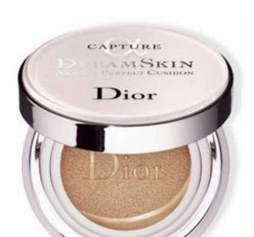 Dior dreamskin кушон 020