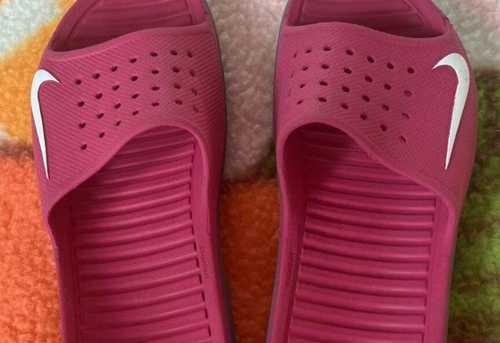 Тапочки резиновые женские Nike размер 38-38,5