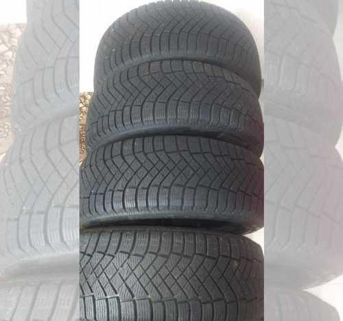 Pirelli P Zero 205/55 R16