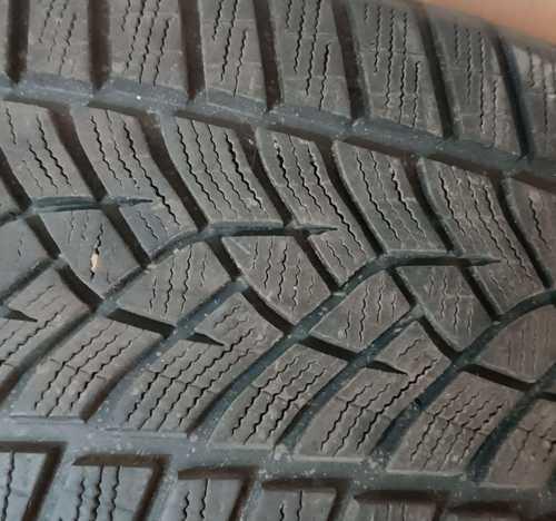 Goodyear UltraGrip Performance 235/45 R18