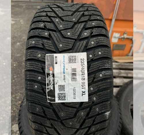 Hankook Winter I'Pike RS2 W429 235/40 R18 95T