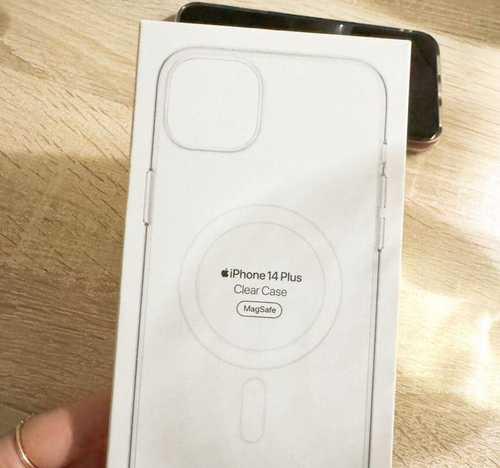 Чехол на iPhone 14 plus