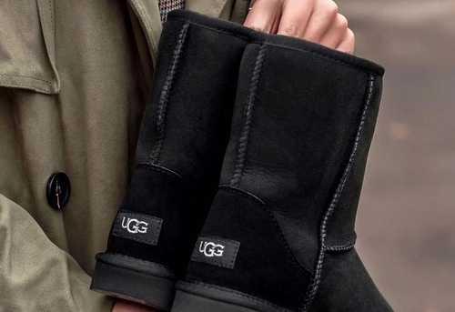 Ugg Classic Short II Black