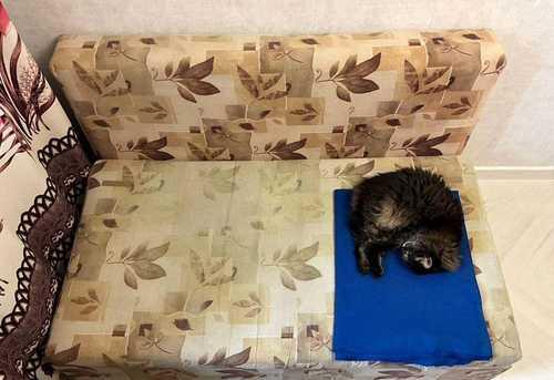 Диван (без кота)
