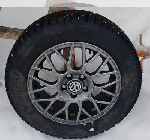 Зимние колеса 195 60 R15 Pirelli