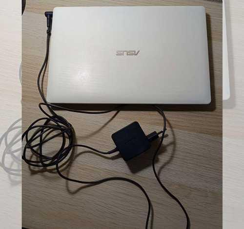 Нетбук asus X201E