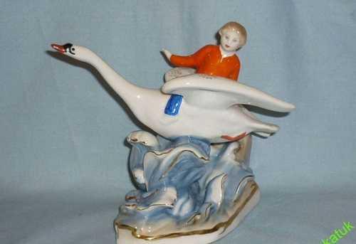 Гуси лебеди, мальчик на гусе. дулево 1966 год