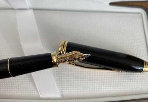 Перьевая ручка с золотым пером 18k Cross