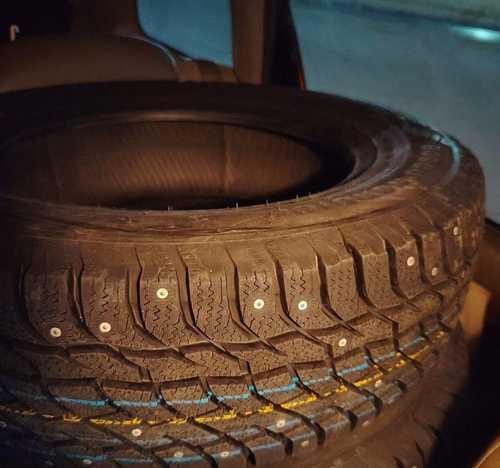 Viatti Bosco Nordico V-523 215/65 R16