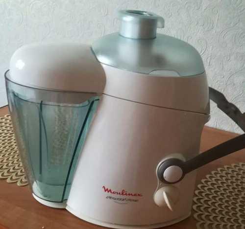 Соковыжималка Moulinex Frutti Pro