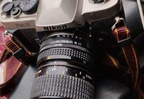 Зеркальный фотоаппарат Nikon fm10