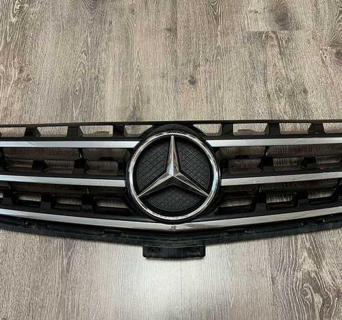 Решетка радиатора Mercedes ML w166