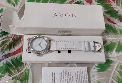Часы Avon Мира