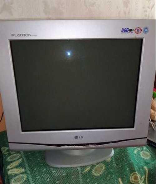 Монитор LG Flatron F900P