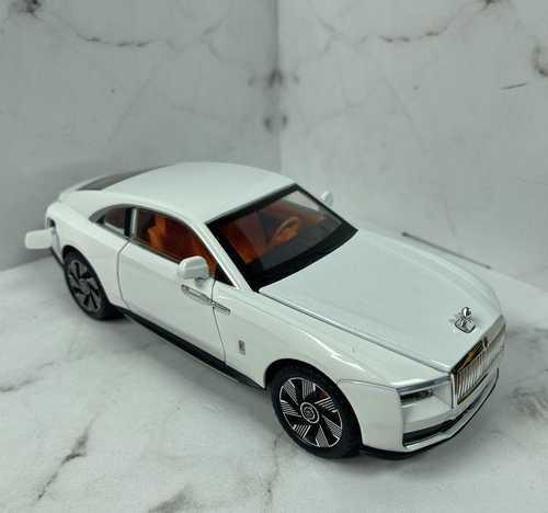 Модель машины Rolls Royces Spectre Белая 1:24