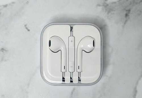 Новые наушники Apple EarPods с разъёмом 3,5 мм
