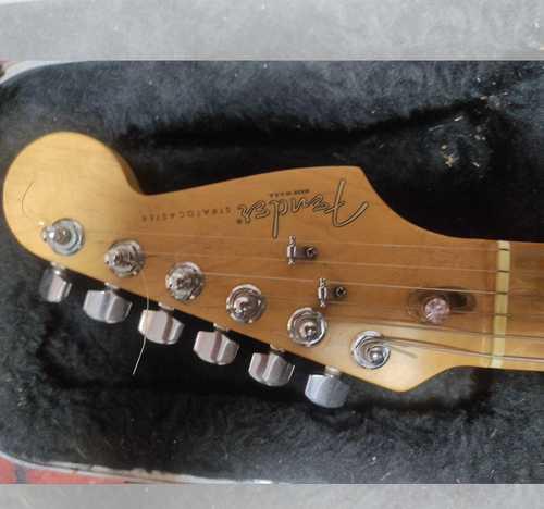 Электрогитара fender stratocaster