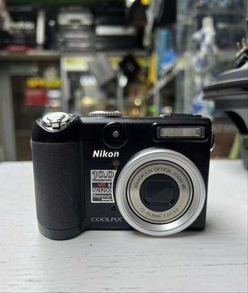 Nikon Coolpix P5000 Фотоаппарат