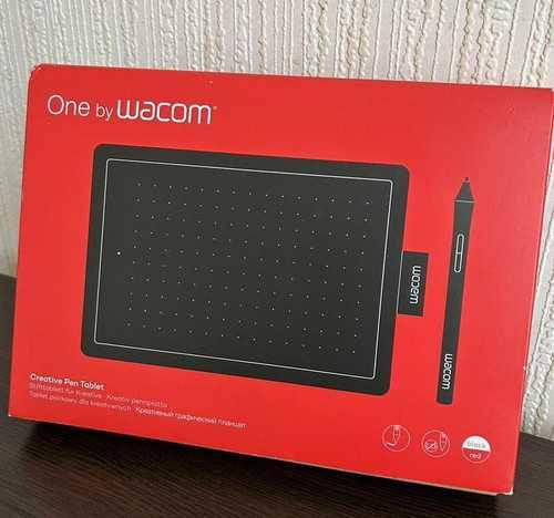 Графический планшет Wacom Bamboo One красный