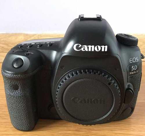 Canon 5D Mark IV body (пробег 25 тыс)