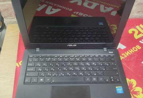 Ноутбук asus X200CA