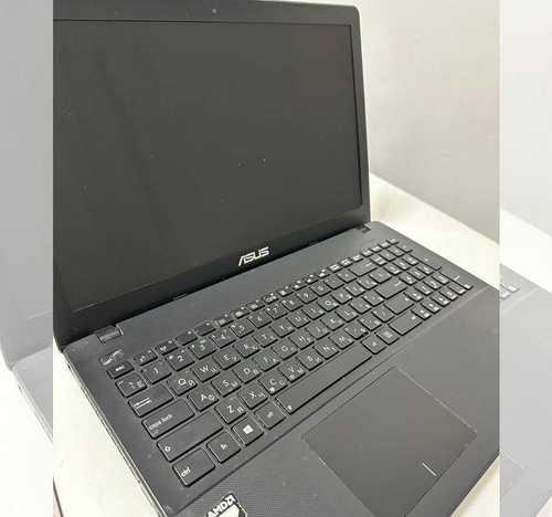 Ноутбук Asus x552e