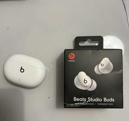 Беспроводные наушники Beats Studio Buds