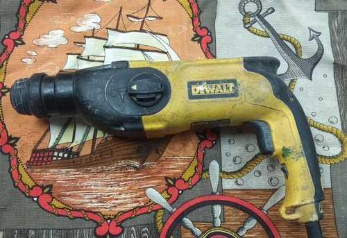 Перфоратор DeWalt D25103 Qs