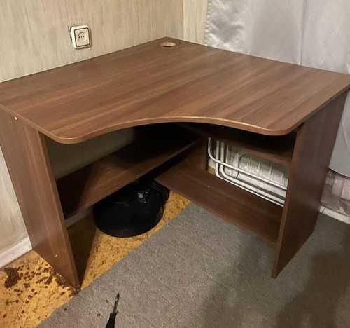 Угловой стол IKEA