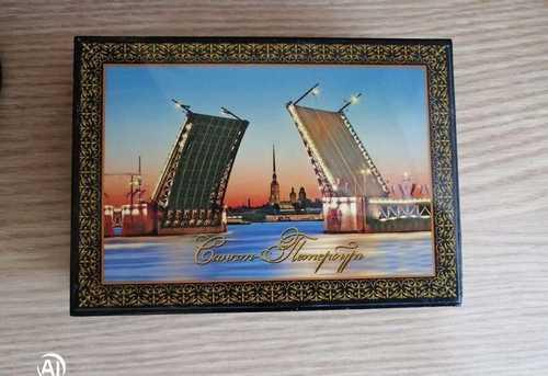 Шкатулка для украшений из дерева