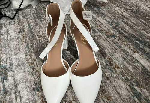 Туфли белые свадебные 40 размера