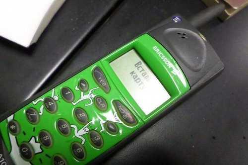 Ericsson A1018 с новой акб и зар-зеленый с клипсой