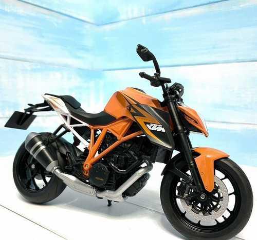 Модель мотоцикла KTM Super Duke 1290 1:10