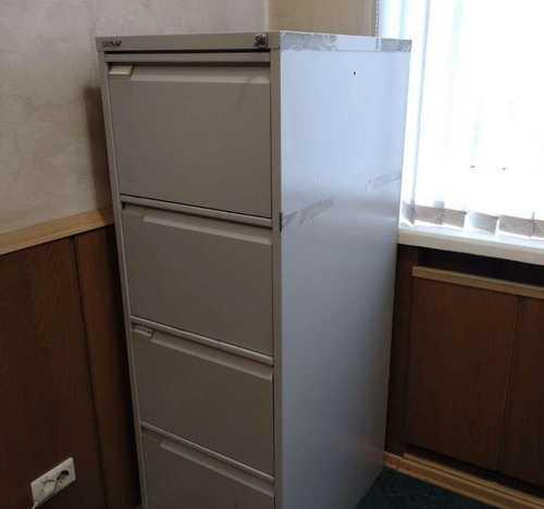 Картотечный шкаф Bisley BS4E