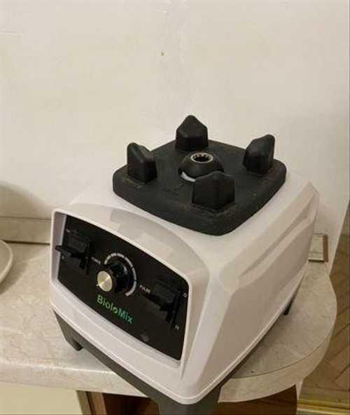 Блендер biolomix